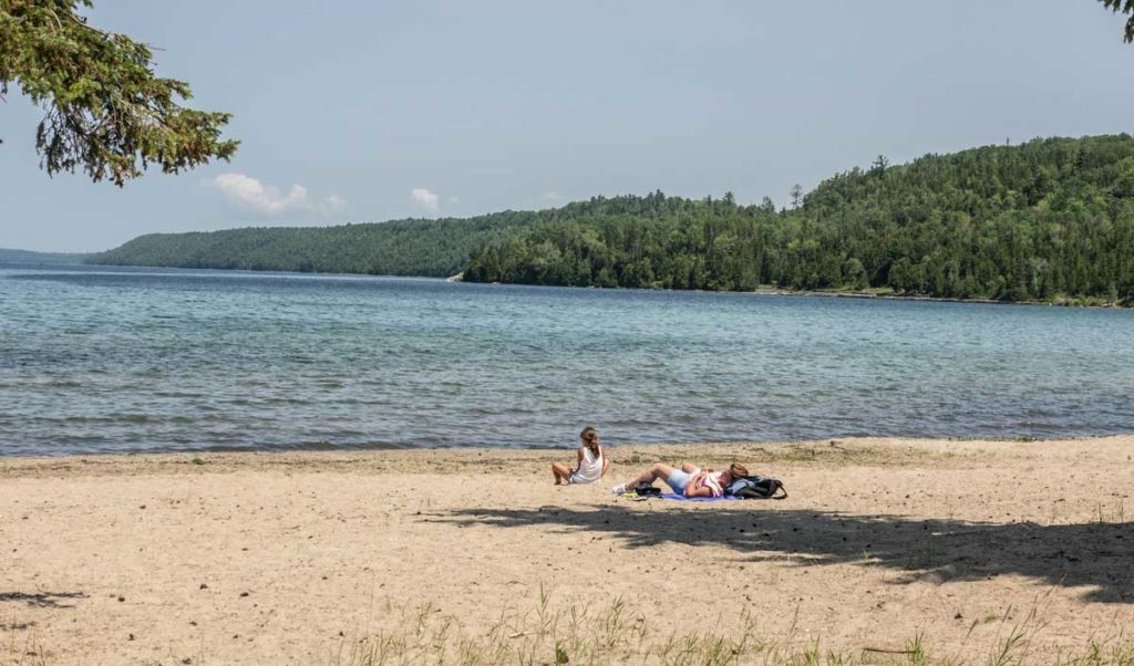 SP-Beach-at-Lillians-M’Chigeeng – Explore Manitoulin